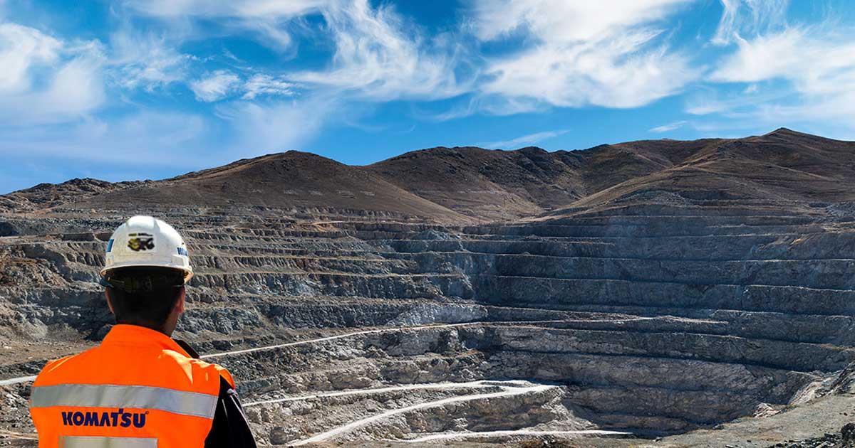 Komatsu acquires Joy Global to expand mining business